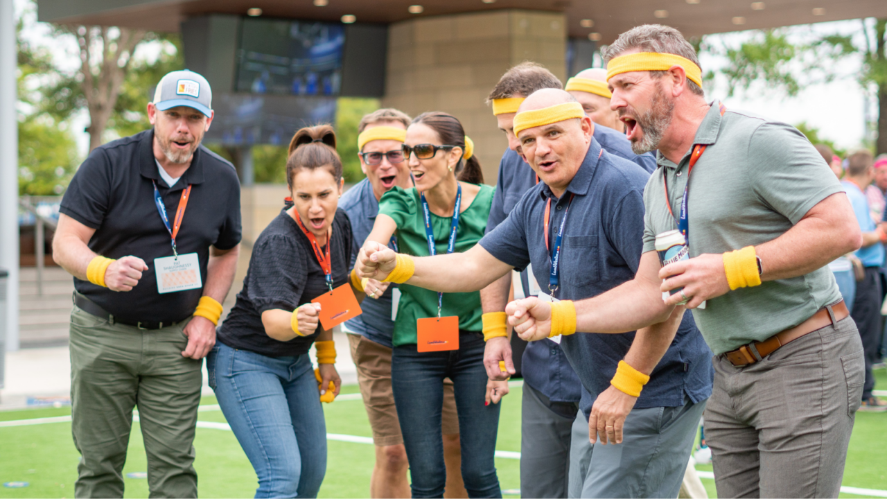 30 Best Large Group Icebreakers - Fun Ideas